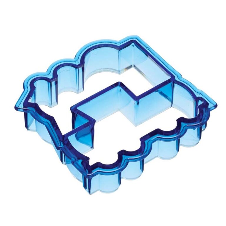 Let’s Make Train Shaped Sandwich Cutter – The Little Cook Company